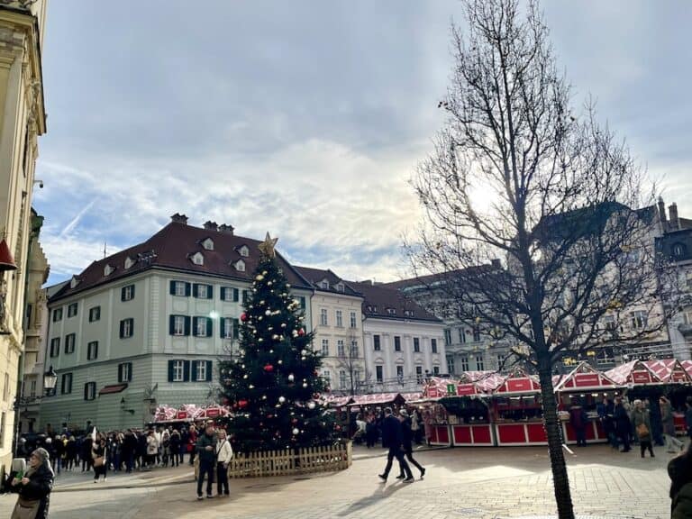 Viking Christmas Markets Cruise Review (2026) — Christmas On The Danube ...
